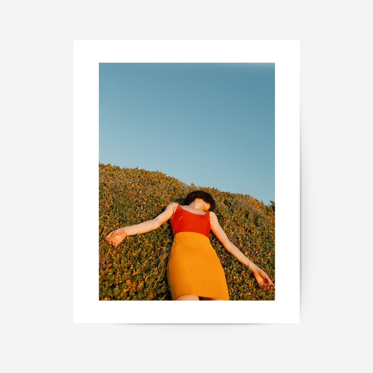 Chilling Poster – POSTERSY